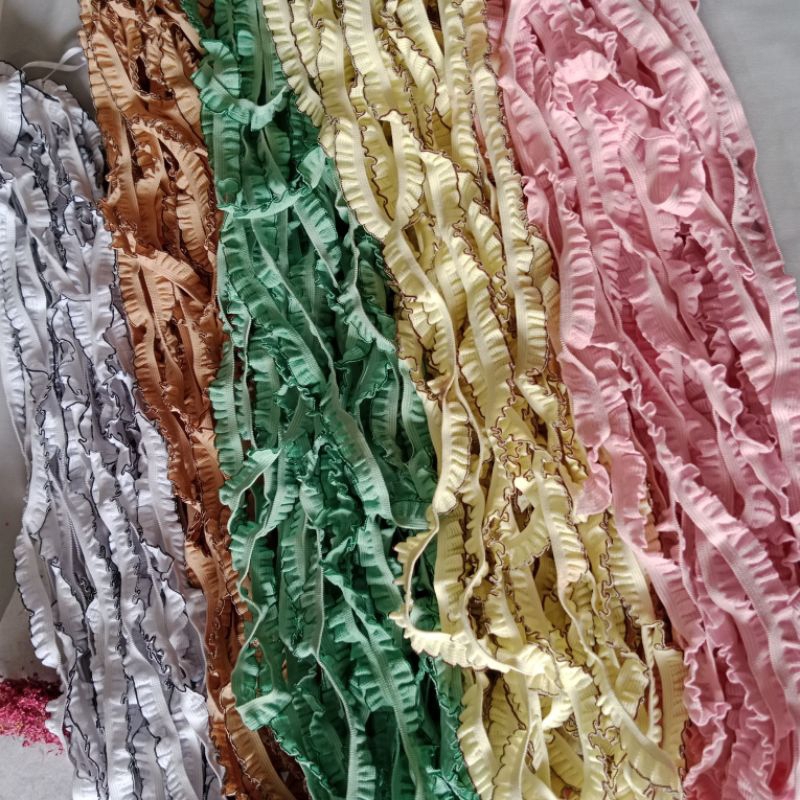 Jual renda karet kecil renda karet kerut ukuran 1,5cm | Shopee Indonesia