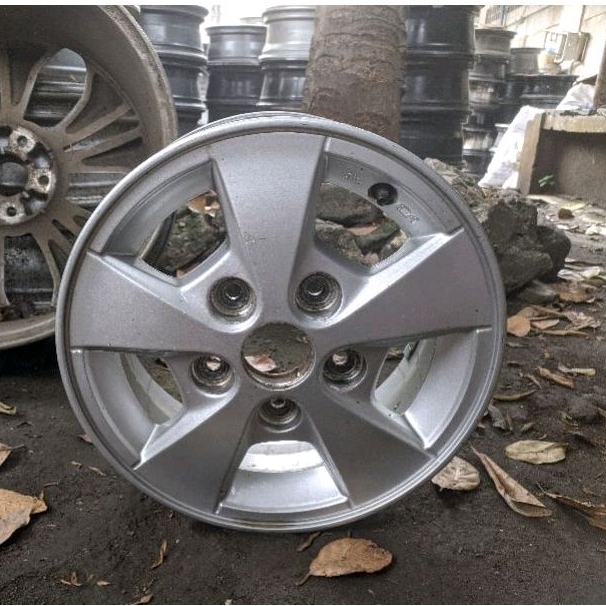Jual Velg Original/OEM Daihatsu Grandmax R13 | Shopee Indonesia
