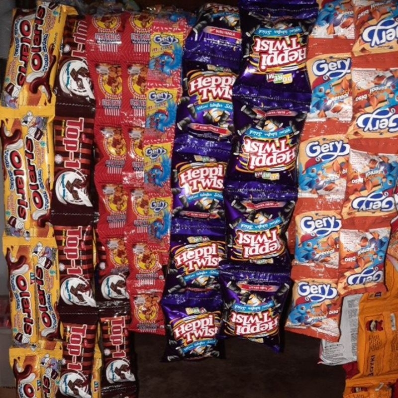 Jual SNACK JAJAN MANIS COKELAT RENCENG 5.000 PER RENCENG | Shopee Indonesia