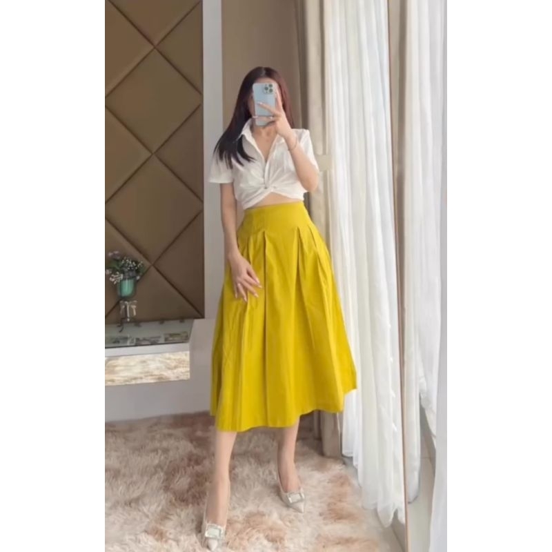 Jual STUFFIZA.ID - Yeoji Midi Skirt / Linen Uniqlo / Uniqlo Skirt / Rok ...