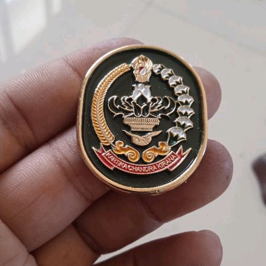 Jual pin lencana persit terbaru paku magnet | Shopee Indonesia
