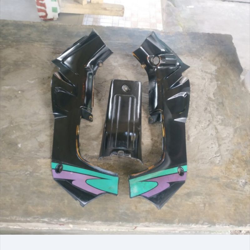 Jual legshield cover sayap dalam yamaha crypton 4st original copotan ...
