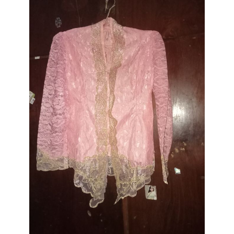 Jual kebaya brukat warna pink muda kebaya Kartini kebaya terima tamu ...
