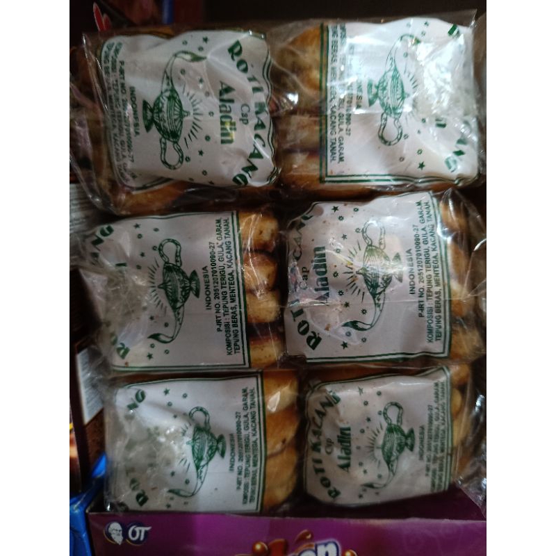 Jual Roti kacang aladin isi 10 bgks per pak | Shopee Indonesia