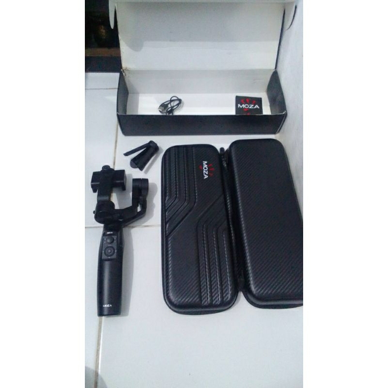 Jual Stabilizer Moza Mini Mi 3 Axis Gimbal untuk Handphone mulus siap ...