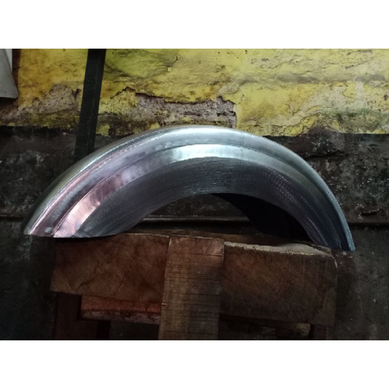 Jual spakbor custom benelli pe250,spakbor benelli bobber,spakbor custom ...