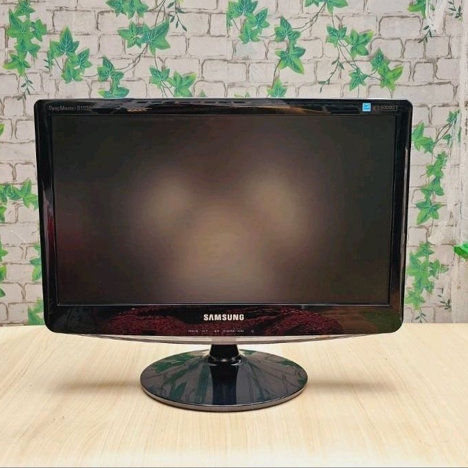 Jual MONITOR LCD SAMSUNG 19 INCH WIDE TOMBOL SENTUH LIKE NEW MURAH ...