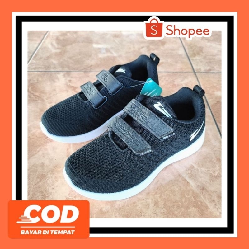 Jual Sepatu Thomas Anak warna Hitam-putih Sepat sekolah model Velcro ...