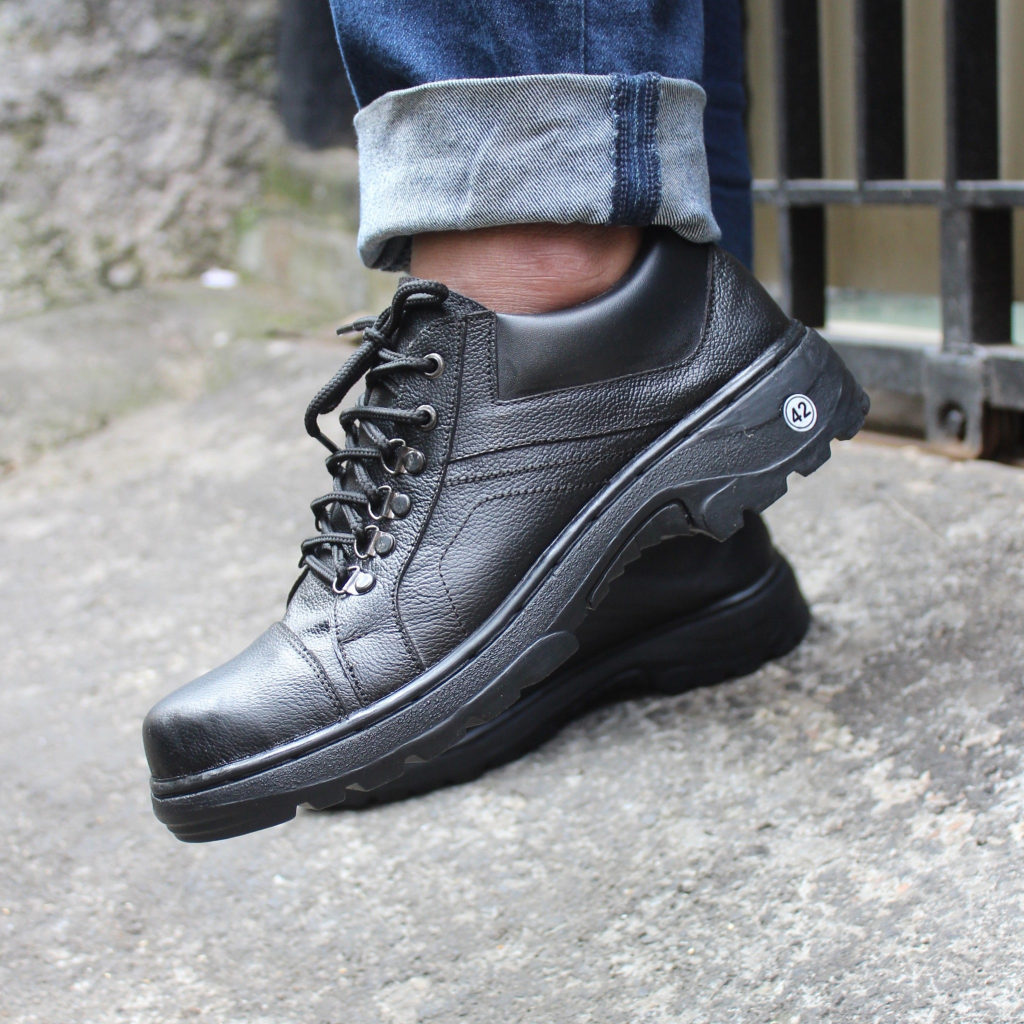 Jual Sepatu Safety Pendek Boots Pria Sepatu Sefty PDL Kulit Asli Sepatu ...