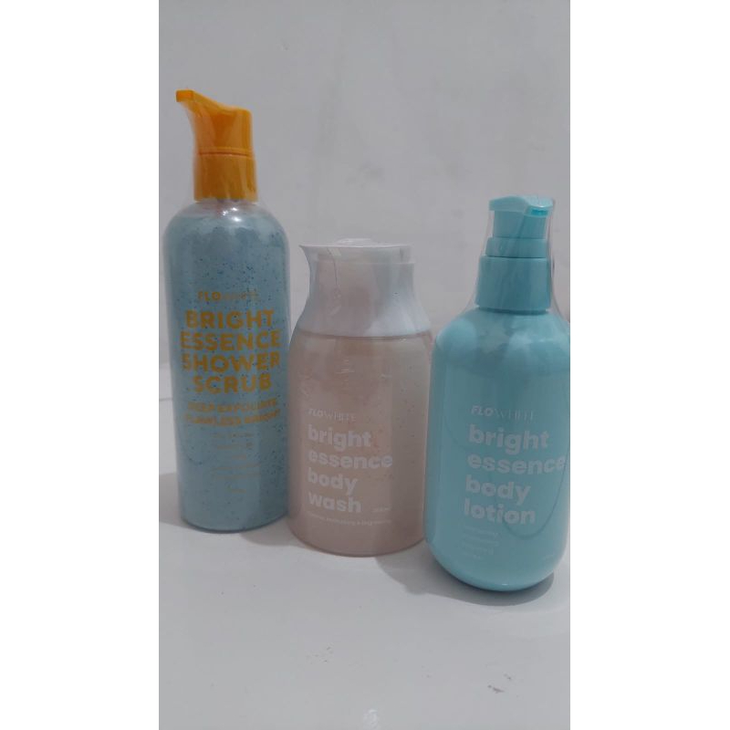 Jual Flowhite beauty bright essence 3 botol Body scrub, body lotion dan ...