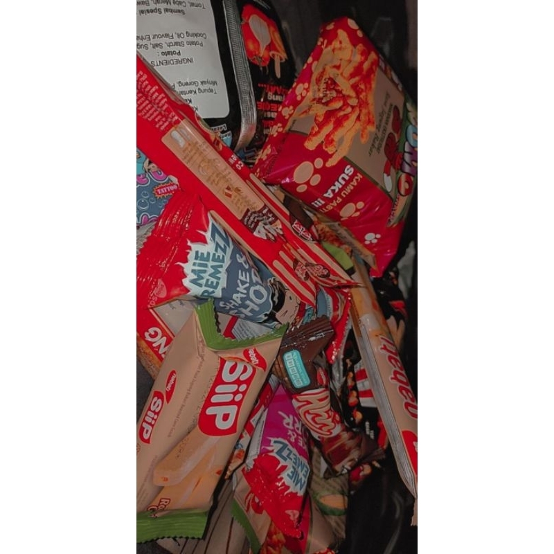 Jual snack random | Shopee Indonesia