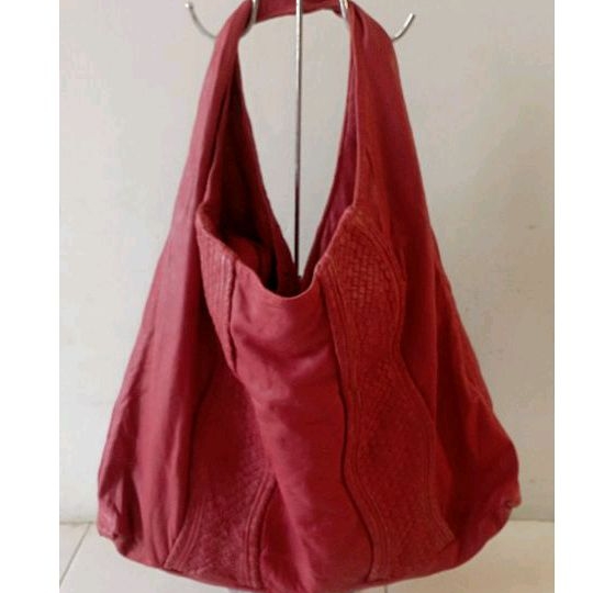 Jual Sale Tas Hobo Kulit asli warna merah guava (large) | Shopee Indonesia