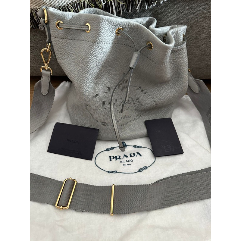 Jual PRADA SECCHIELLO GRANITO | Shopee Indonesia