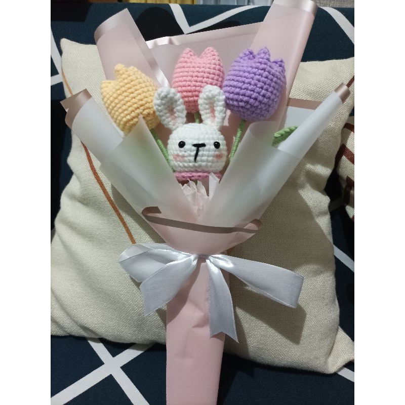 Jual Buket Bunga Tulip Rajut + Amigurumi Boneka Rajut Kelinci | Shopee ...