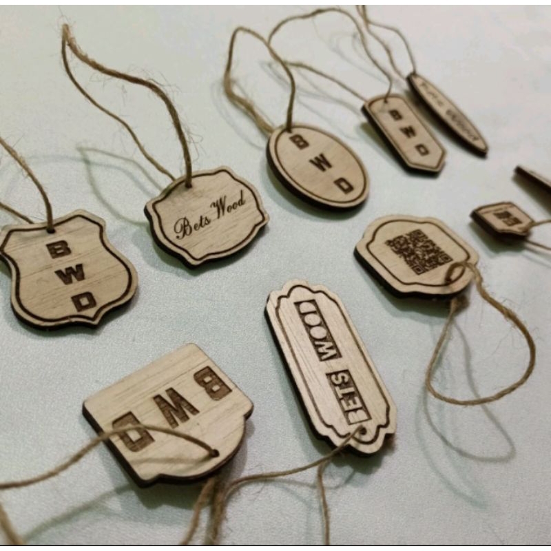 Jual Hang tag Kayu custom | ukir label | Label kayu custom gravir ...