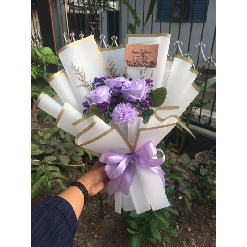 Jual Buket bunga/buket wisuda/buket uang/hand buket | Shopee Indonesia
