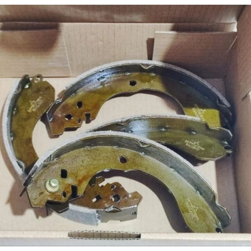 Jual Kampas rem belakang brake shoe Mitsubishi Xpander KTB | Shopee Indonesia