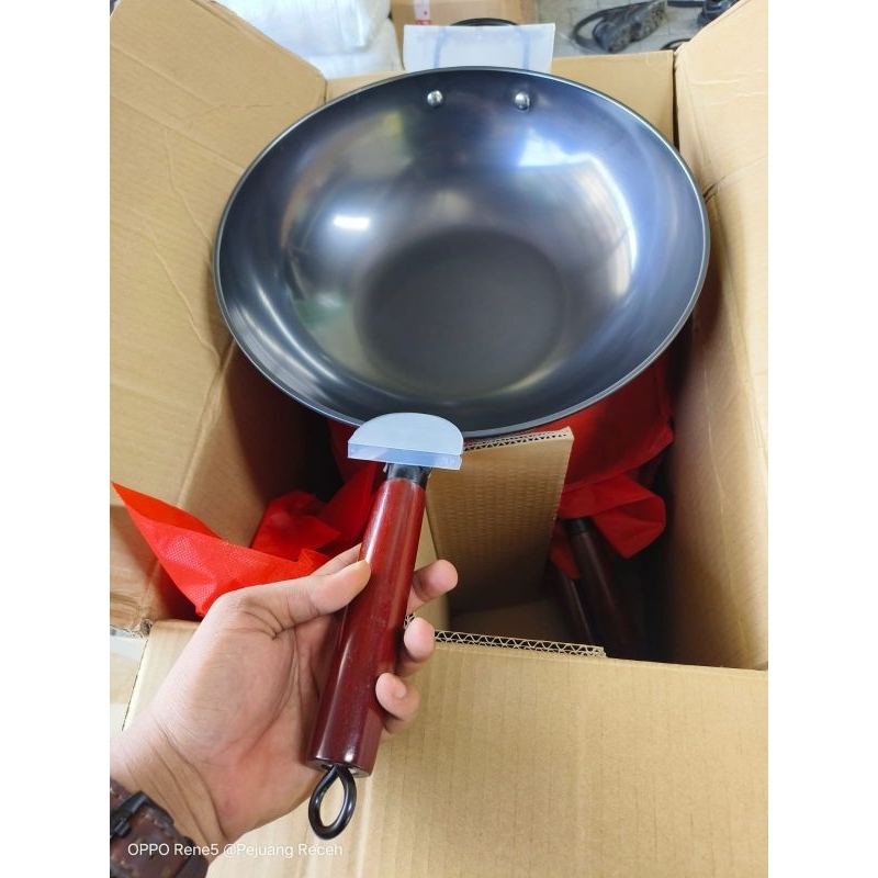Jual WAJAN BESI GAGANG KAYU 36Cm | Shopee Indonesia