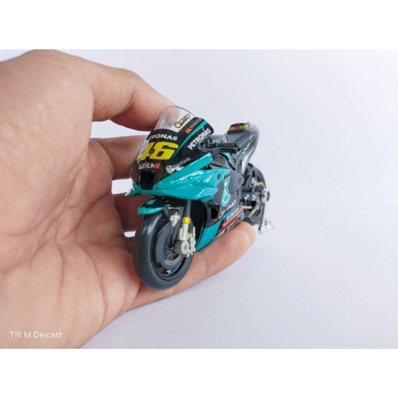 Jual miniatur diecast custom rossi petronas 2021 skala 1:18 | Shopee ...