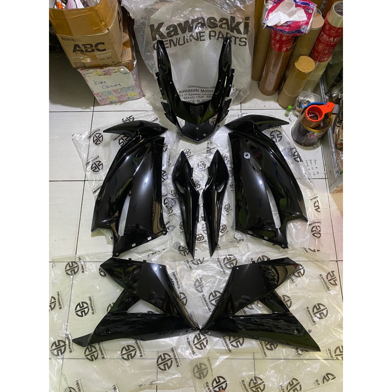 Jual Sepaket cover Body Fairing ninja Rr new hitam polos original baru ...