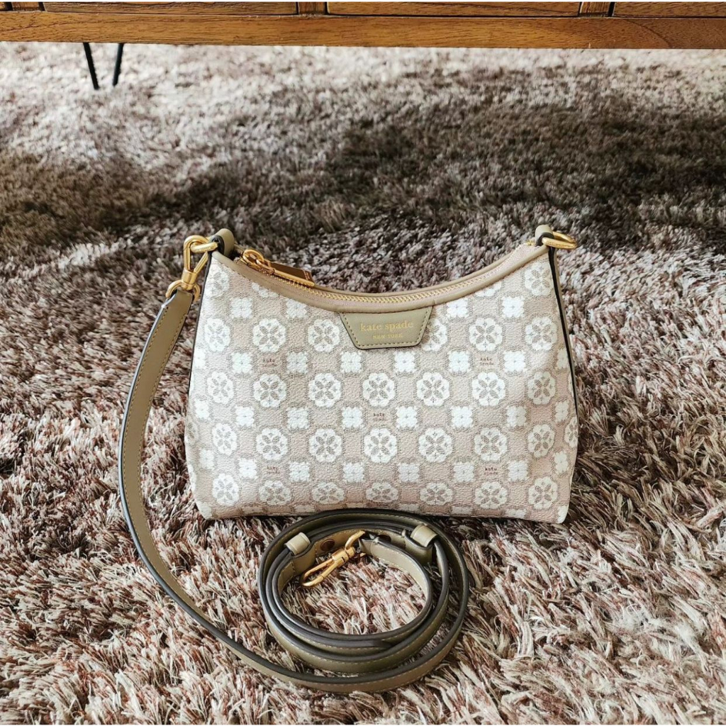 Jual Kate Spade Monogram Crossbody Size 23x17cm (Retail) | Shopee Indonesia