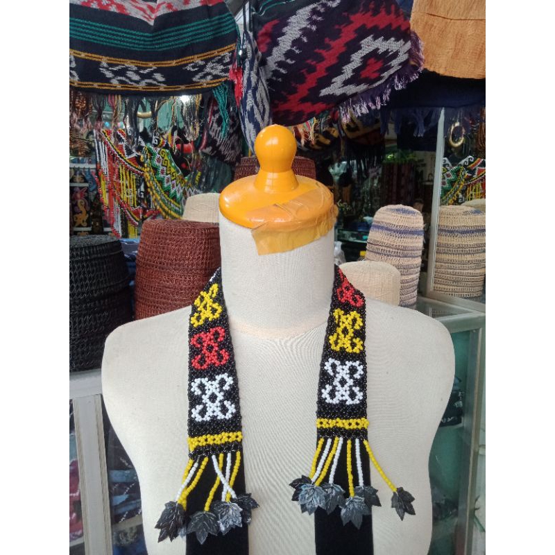 Jual IKAT KEPALA SYAL SUKU DAYAK KALIMANTAN BERBAHAN BLUDRU DAN MANIK ...