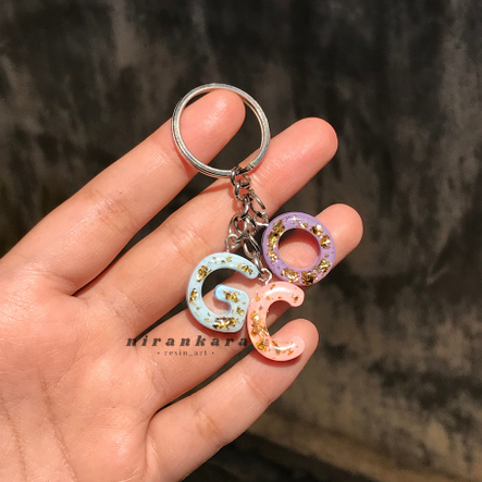 Jual GANTUNGAN KUNCI RESIN ALPHABET | GANCI INISIAL | GANCI RESIN ...