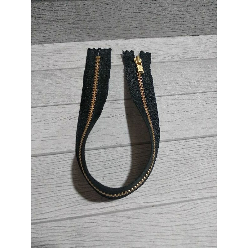 Jual Resleting Besi YKK MGC 36 Hitam Panjang 12 Inch / 30 cm | Shopee Indonesia