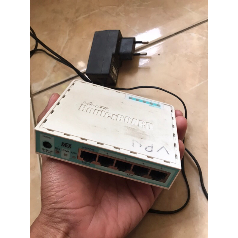Jual Mikrotik Rb750Gr2 bukan r2 second-normal | Shopee Indonesia