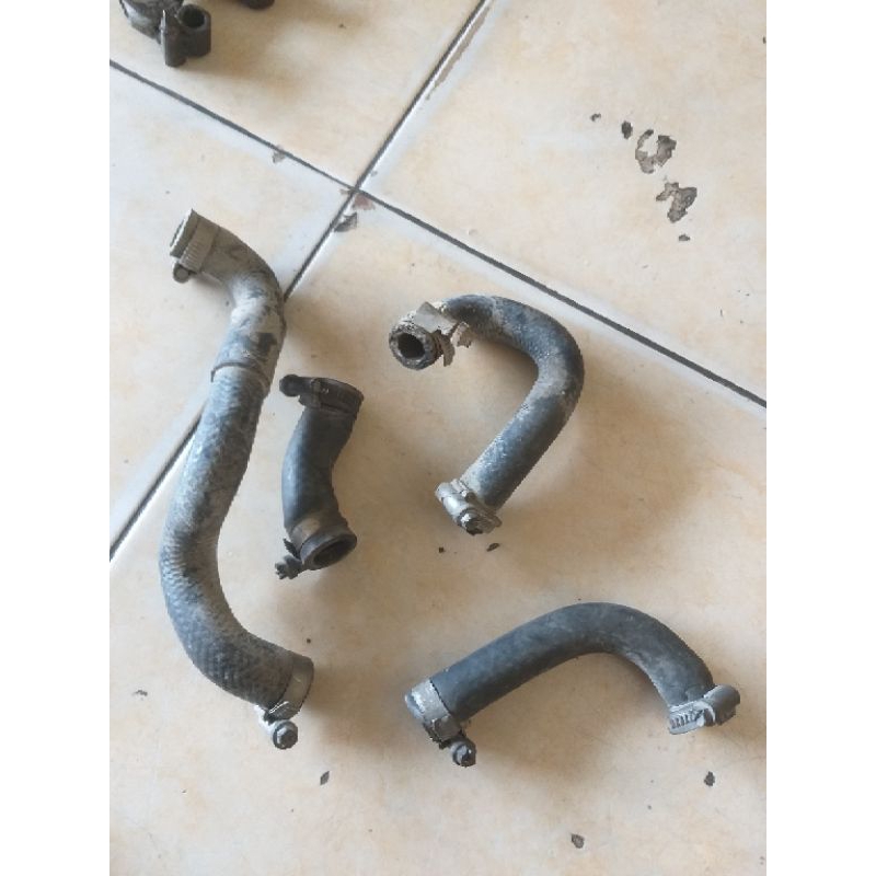 Jual selang radiator komplit honda cs1 original copotan | Shopee Indonesia