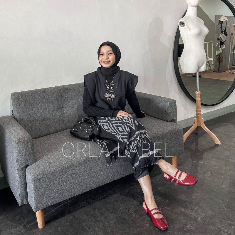 Jual Nana Vest (Ready Stock) BISA COUPLE Vest Kekinian / Vest Tenun ...