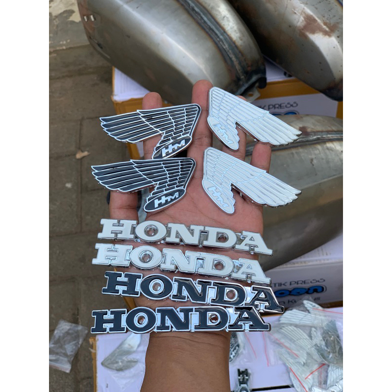 Jual EMBLEM LOGO TANGKI CB DORAEMON GLATIK EMBLEM TANGKI CB100 K2 ...