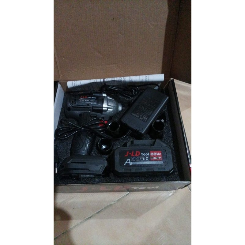 Jual alat buka mur baut Impact jld 1 baterai (88vf)350nm | Shopee Indonesia