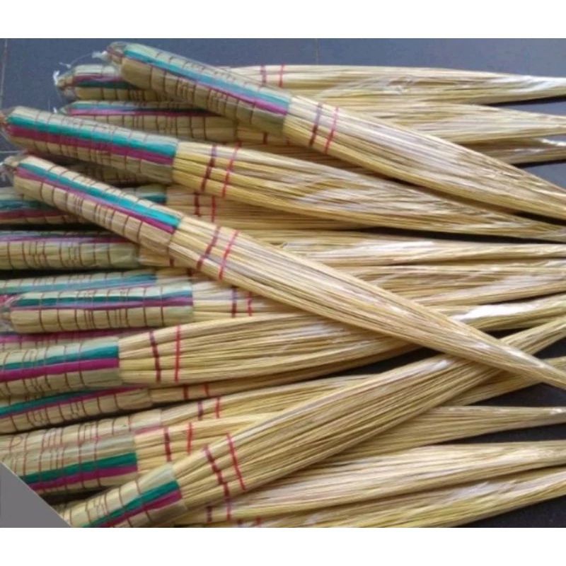 Jual Sapu lidi penebah kasur / sapu lidi kualitas super / sapu lidi ...