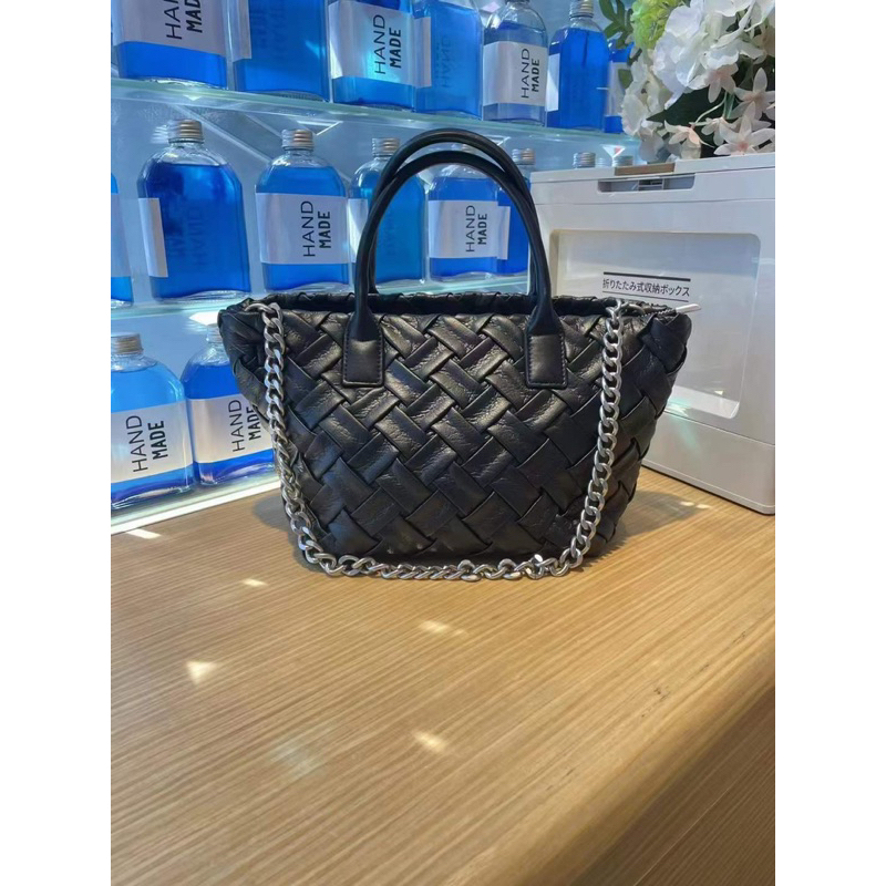 Jual Flo's Tote Anyam SV (B1823#) | Shopee Indonesia