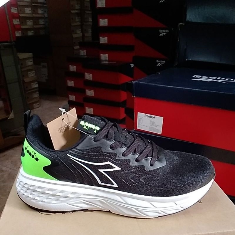 Jual diadora gilbert M 0202B | Shopee Indonesia
