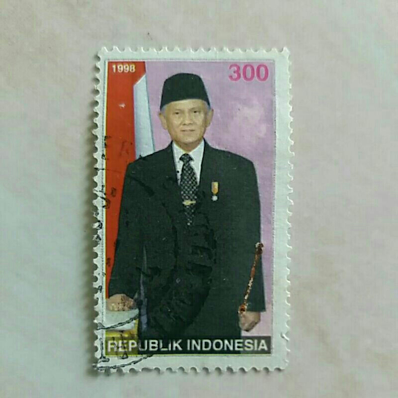 Jual (AD) Perangko Indonesia 1998 Presiden Habibie 300 rupiah Used ...