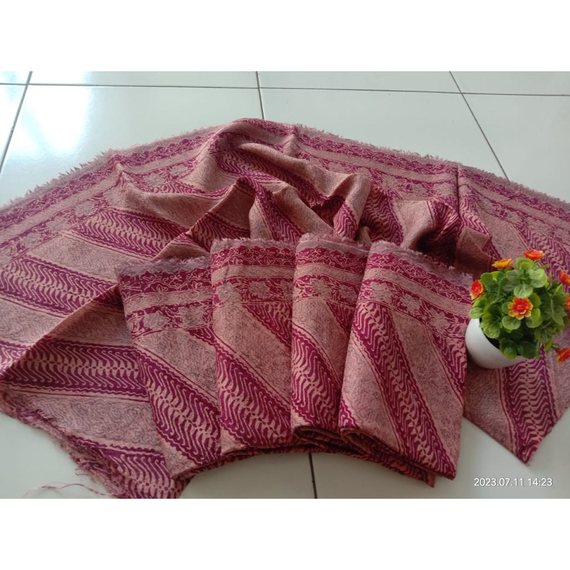 Jual KAIN BATIK VISCOSE TRUSMI CIREBON | Shopee Indonesia