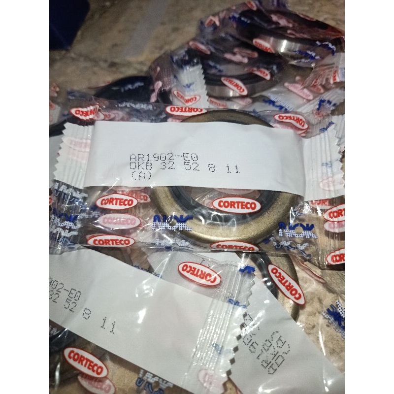 Jual SEAL DUST DKB 32 52 8 10 NOK ASLI hydraulic debu | Shopee Indonesia