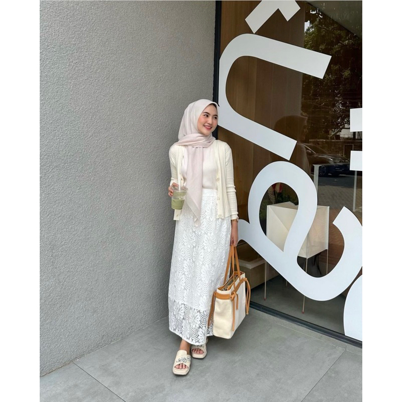 Jual Nola Skirt | Rok Span | Lace Skirt | Shopee Indonesia
