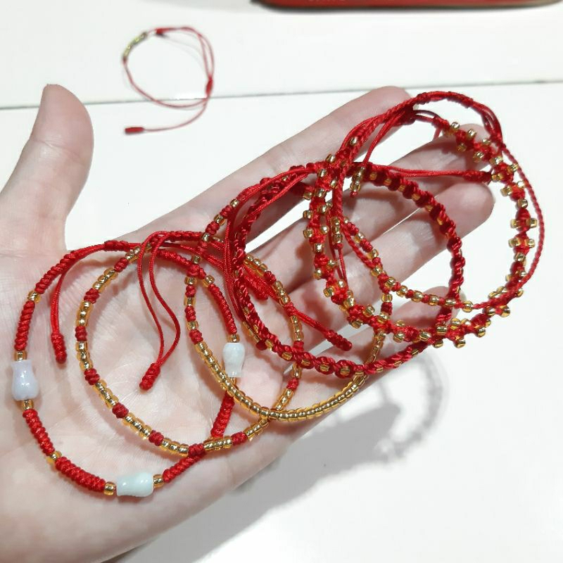 Jual Gelang tangan wanita tali merah mix gold beads premium (cek varian ...
