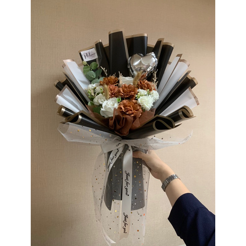 Jual buket bunga ukuran besar /bouquet wisuda / buquet Ulang Tahun ...