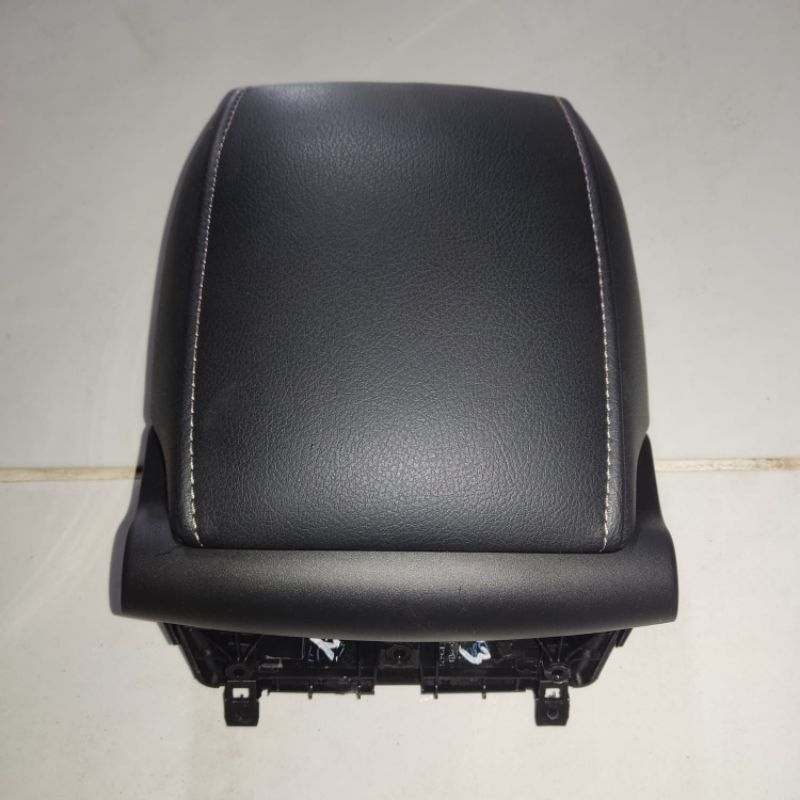 Jual console box innova reborn venturer | Shopee Indonesia