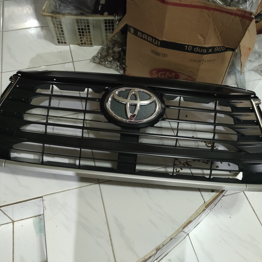Jual grill innova reborn facelift 2021 original type G crome | Shopee ...