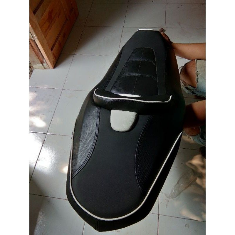 Jual Jok Custom Eropa Honda Beat/Mio/Scoopy/Fino model sandaran Tengah ...
