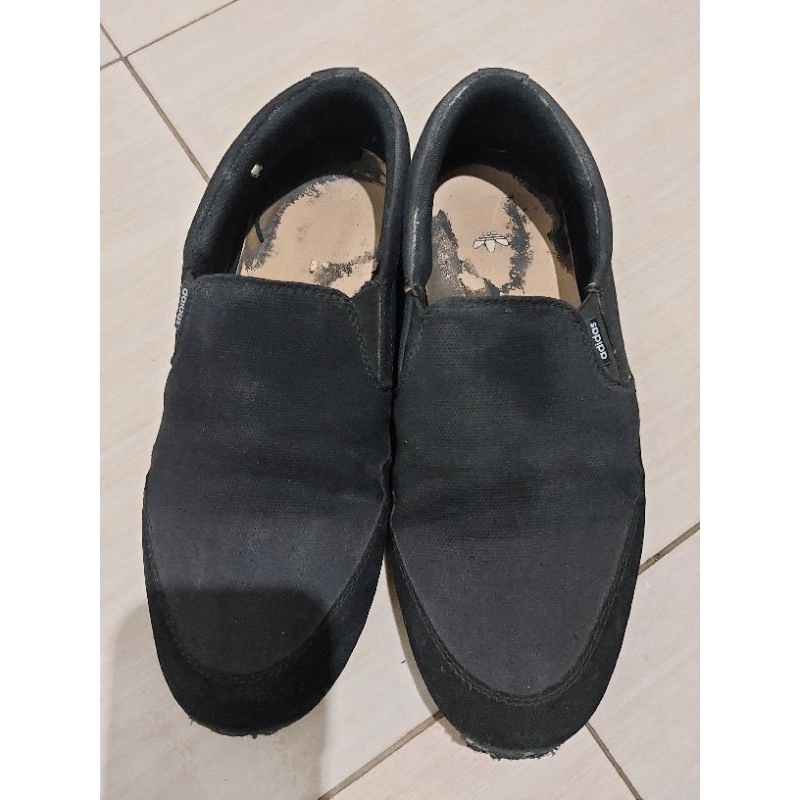 Jual SEPATU KAIN PRIA MERK ADIDAS | Shopee Indonesia