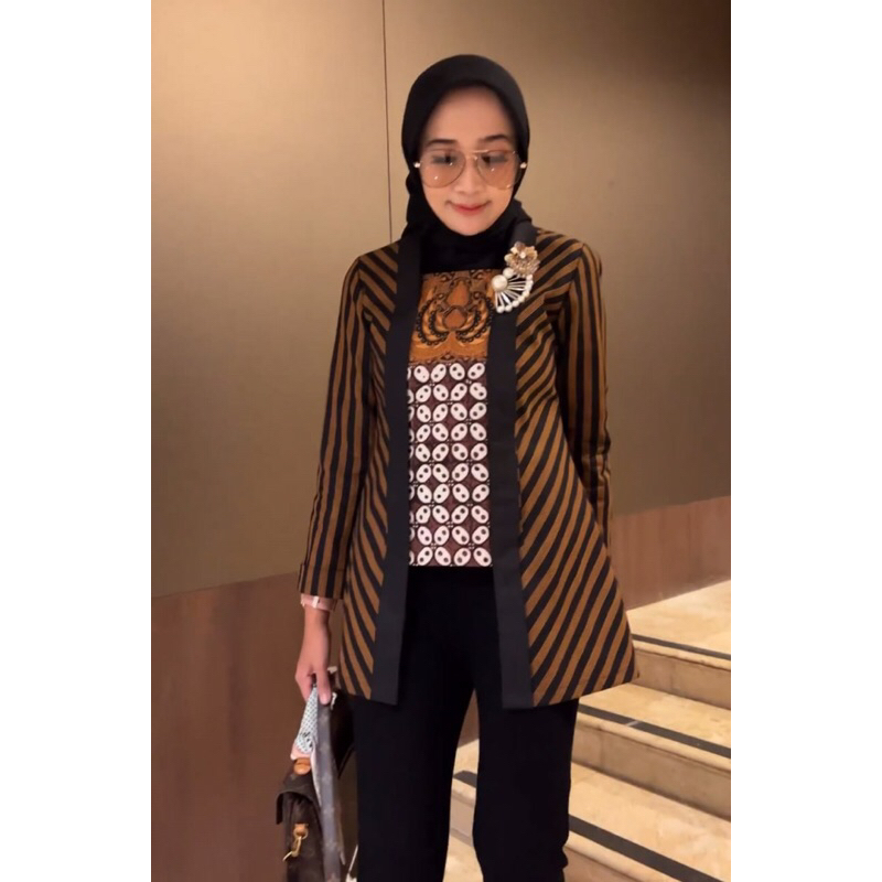 Jual TENUN_GAYA Batik Wanita Modern Kutu baru sogan Lurik atasan wanita ...