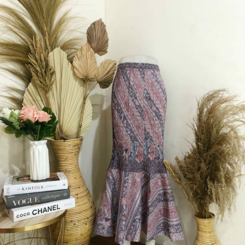 Jual Rok Batik Duyung Plisket KERASAKTI ABU S - Jumbo / Rok Bawahan ...