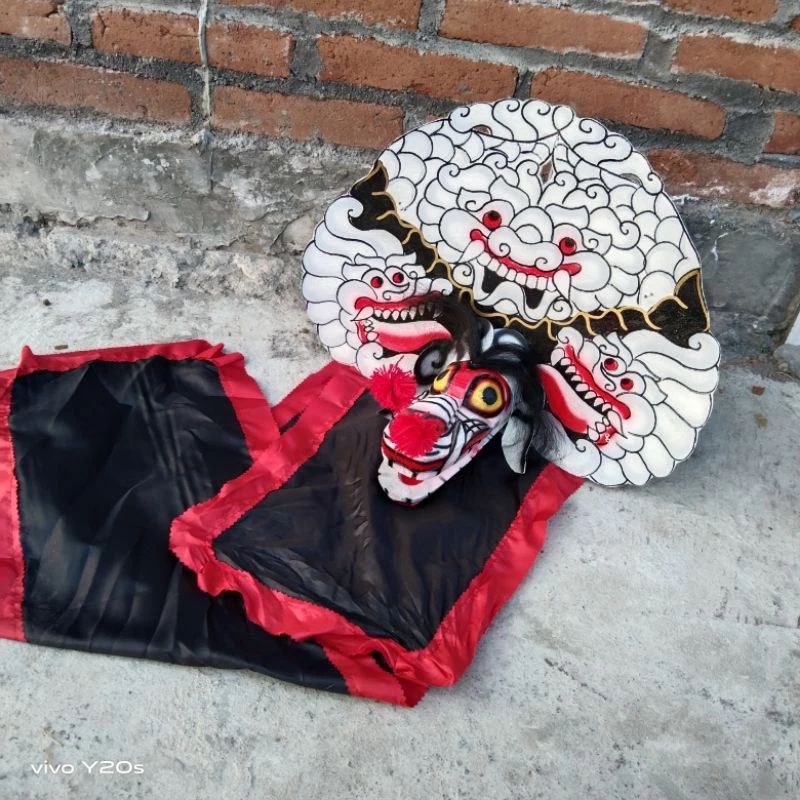 Jual Mainan tradisional barongan caplokan devil kayu casper putih ...