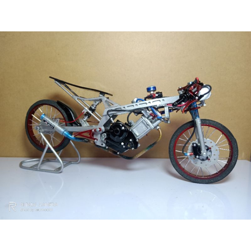 Jual MINIATUR MOTOR DRAG MX KING 400CC THAILAND HANDEMADE SKALA 1:12 ...